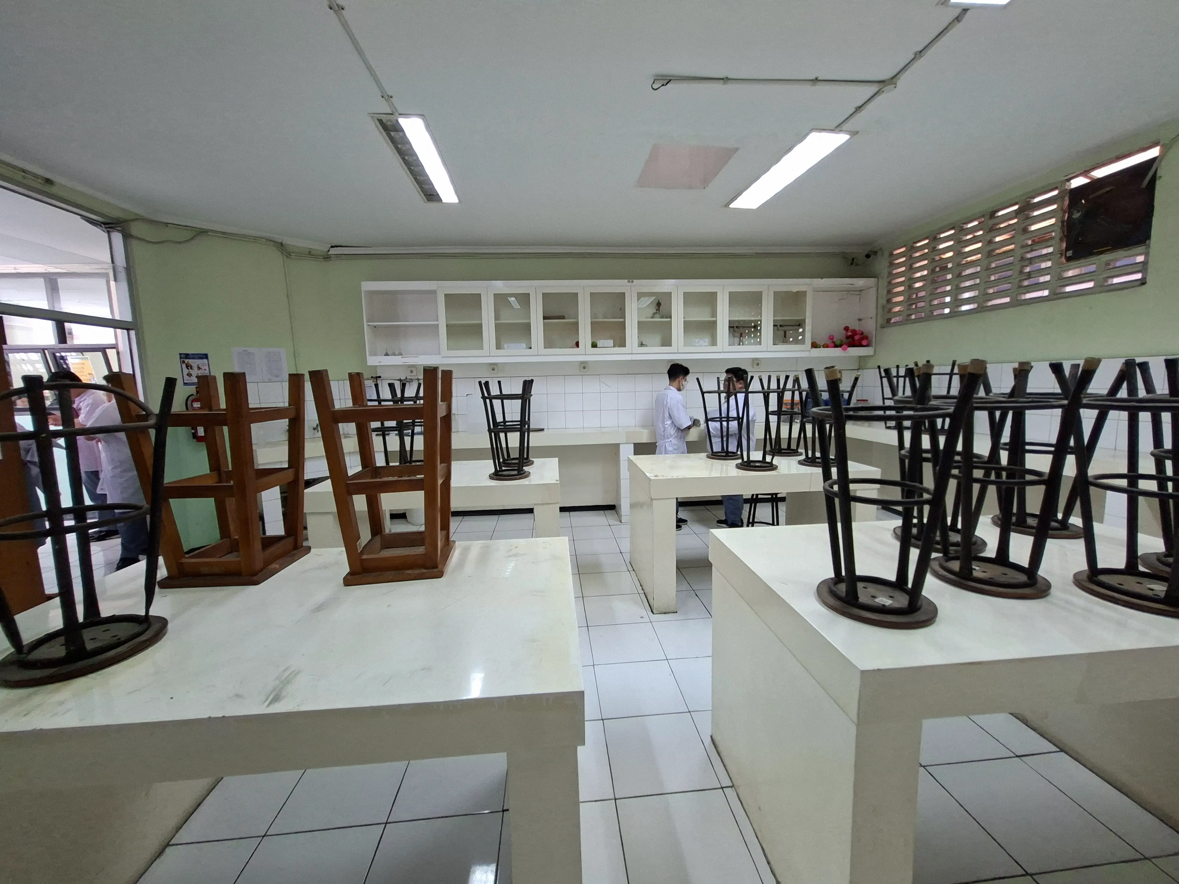 Fasilitas — SMA Santo Kristoforus 1